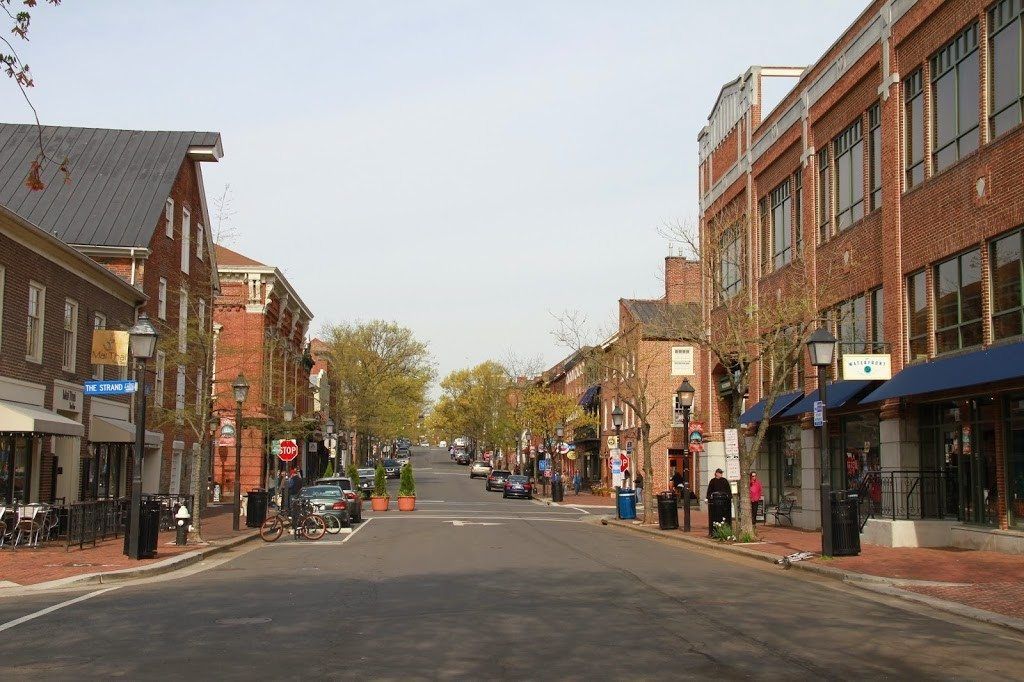 Discovering Old Town Alexandria - RaulersonGirlsTravel