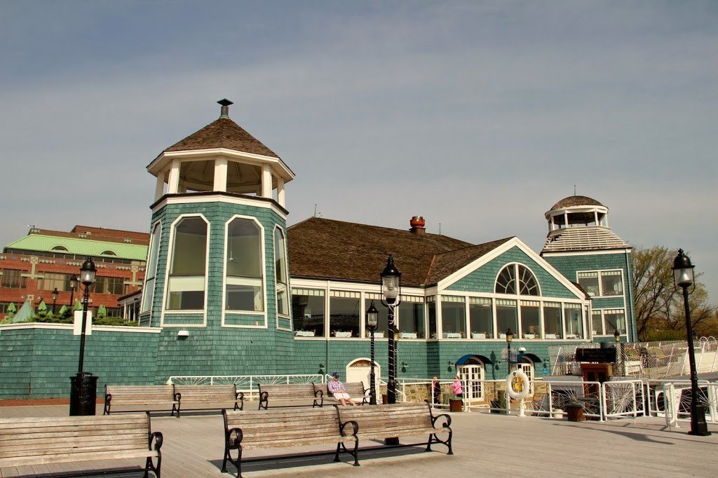 Discovering Old Town Alexandria - RaulersonGirlsTravel