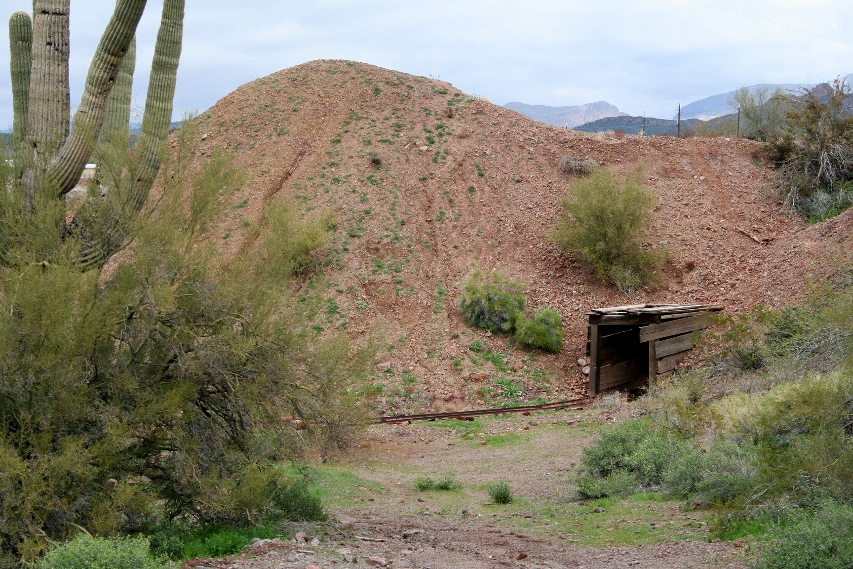 Welcome to the Apache Trail Historic Road - Top 8 Must-See Sites ...
