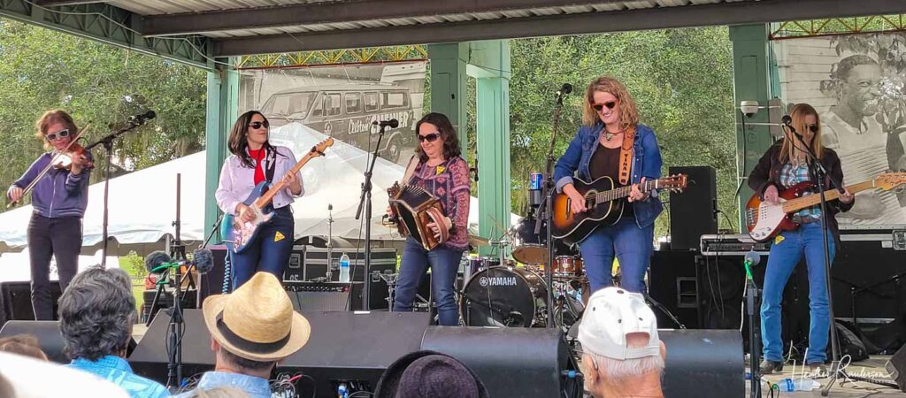 3 Days of Bayou Beats and Cajun Treats: Festivals Acadiens et Créoles ...